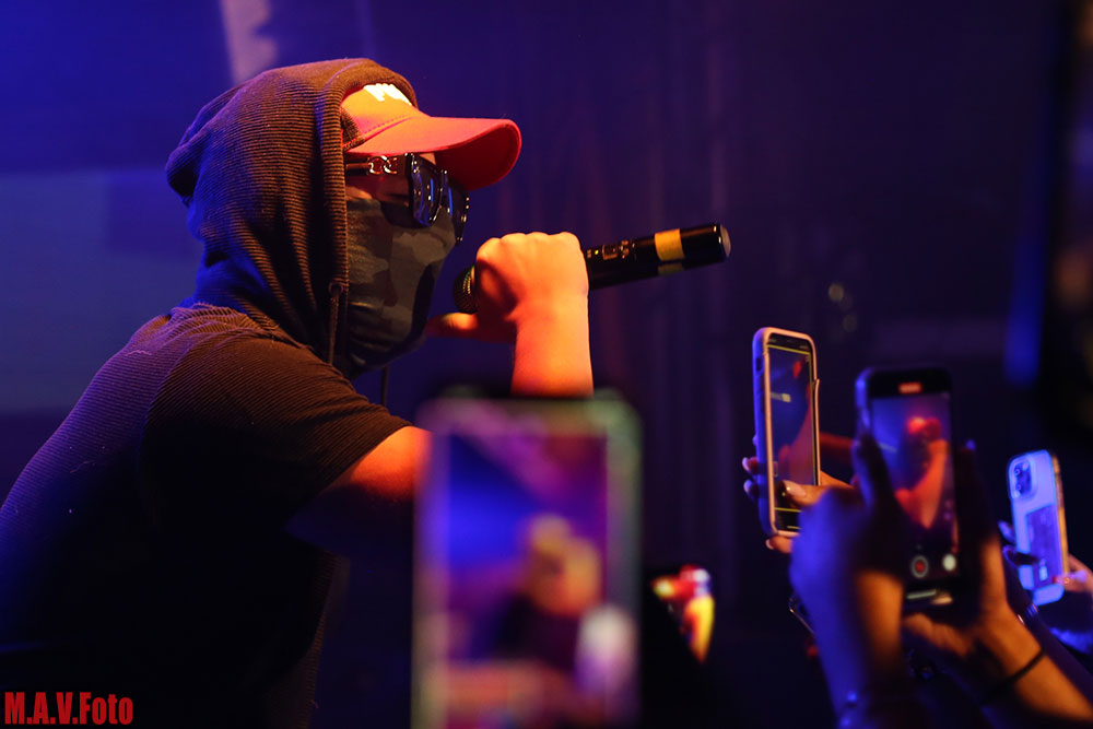 Bildspecial - Rasmus Gozzi och Fröken Snusk – Örebro Tribune