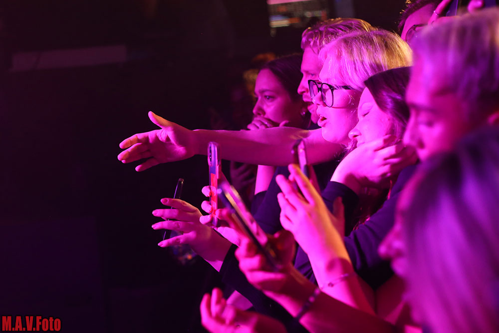 Bildspecial - Rasmus Gozzi och Fröken Snusk – Örebro Tribune